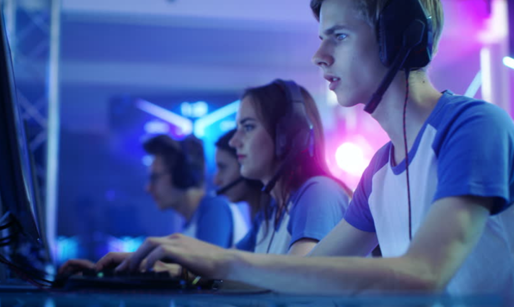 Why Online Gaming Is A Great Way to Socialize - IMC Grupo
