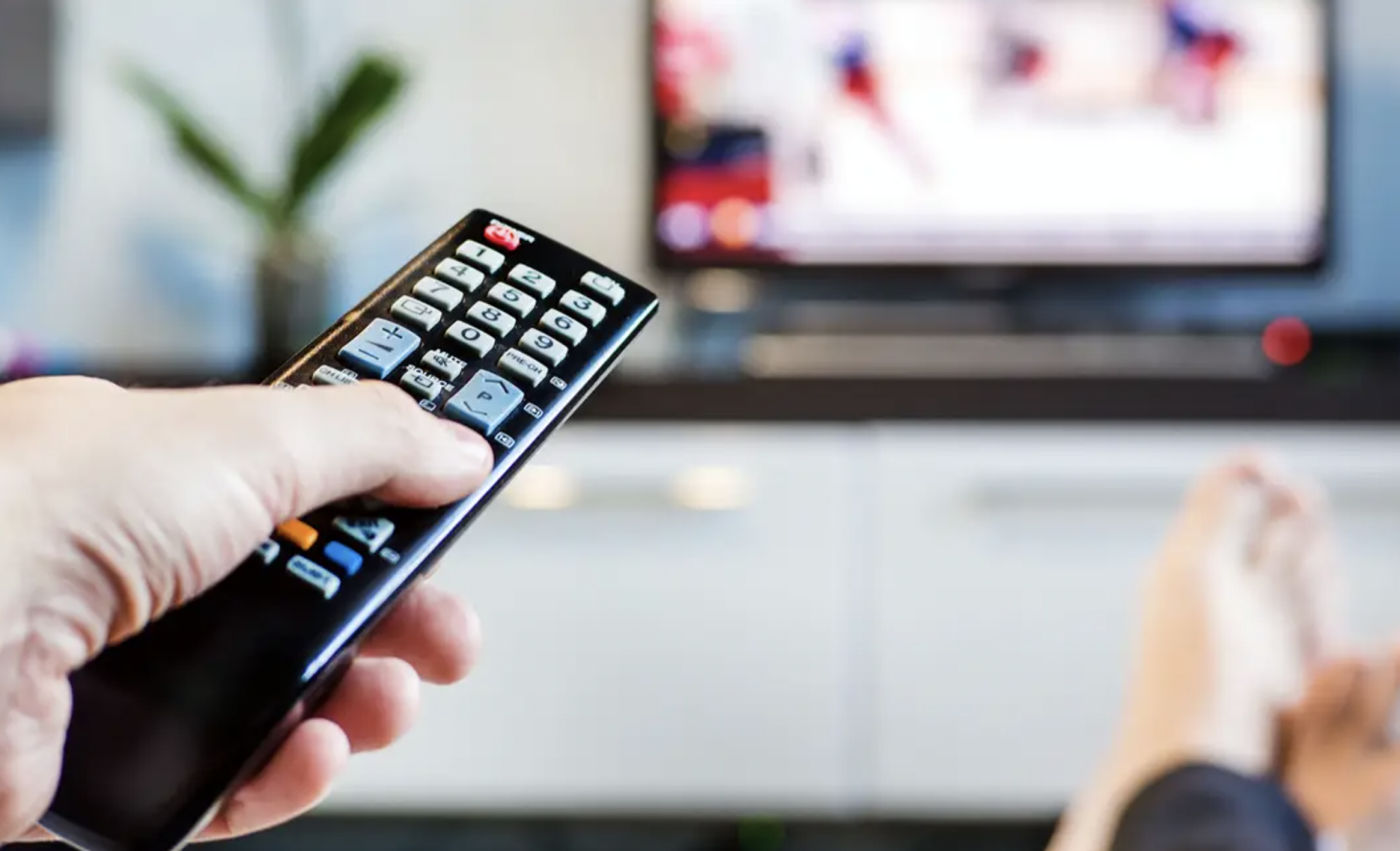 X most popular TV shows you must watch this summer - IMC Grupo