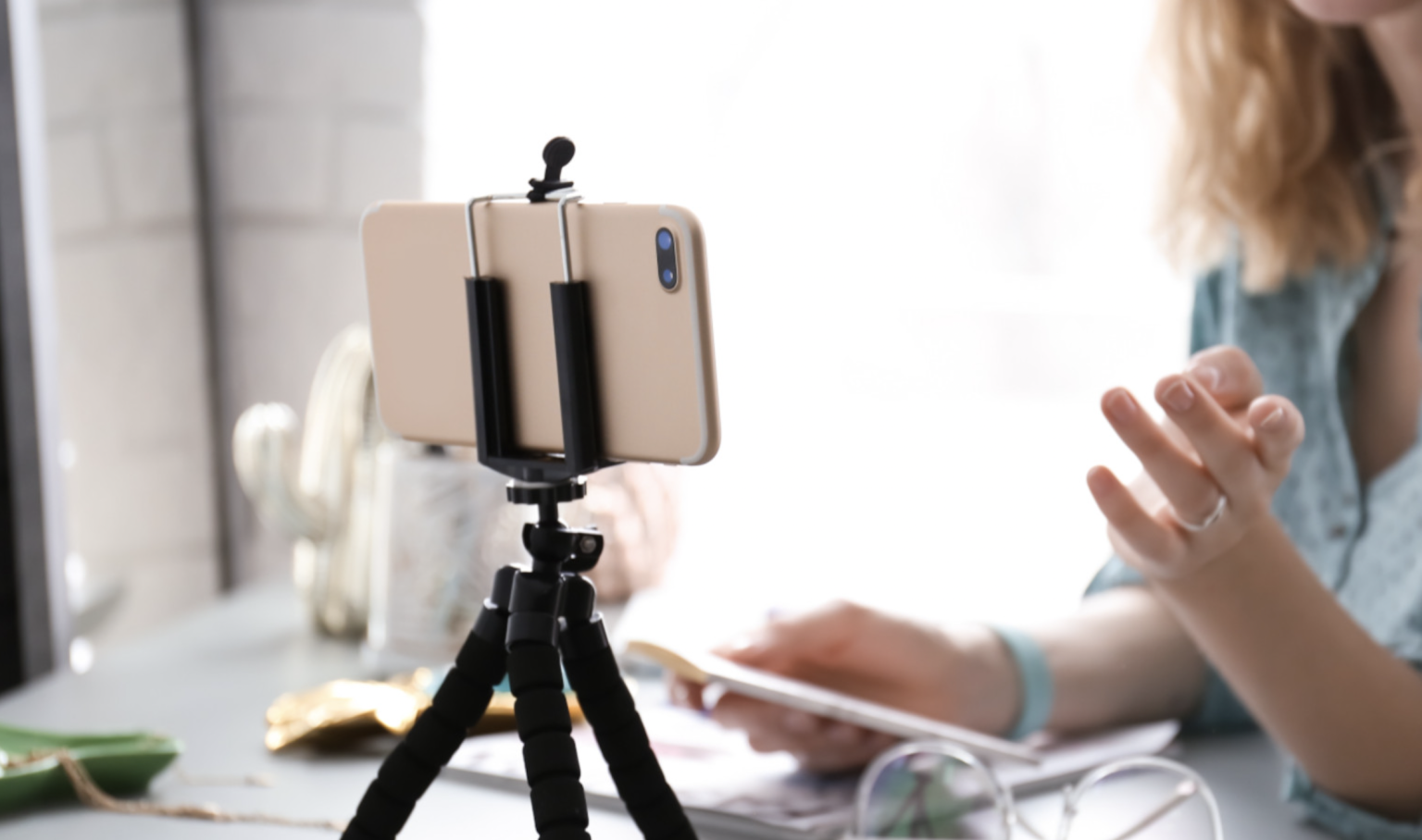 Interact with Devices via Smartphones with Apps Like Inskam - IMC Grupo