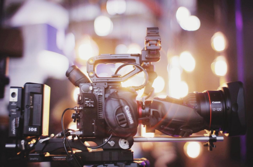 What Makes a Good Pop Culture Interview? - IMC Grupo